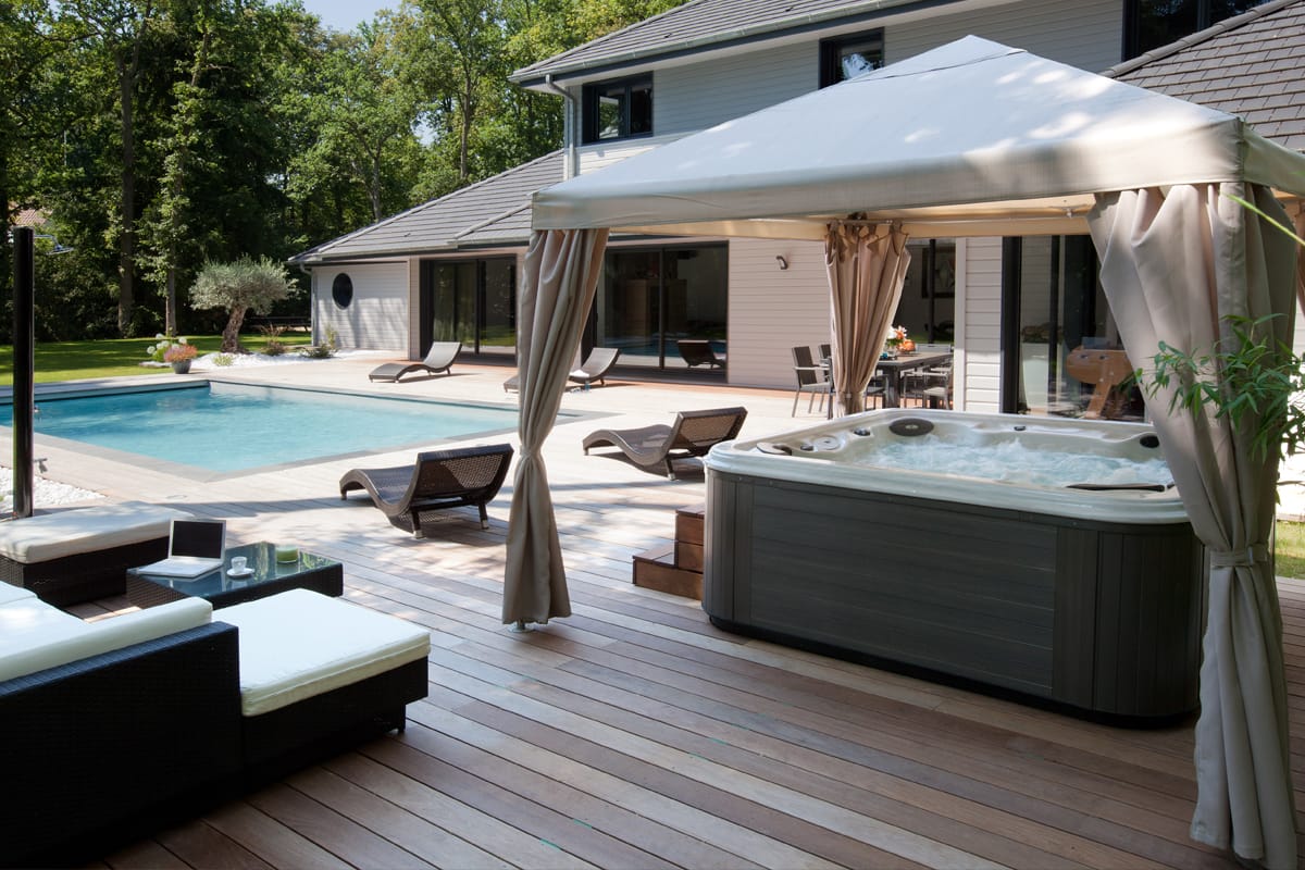 Spa jacuzzi : découvrez nos spas de 2 à 8 places