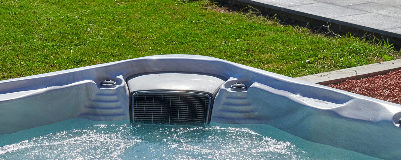 19 idées d'aménagement spa | jacuzzi extérieur, spa jardin, terrasse